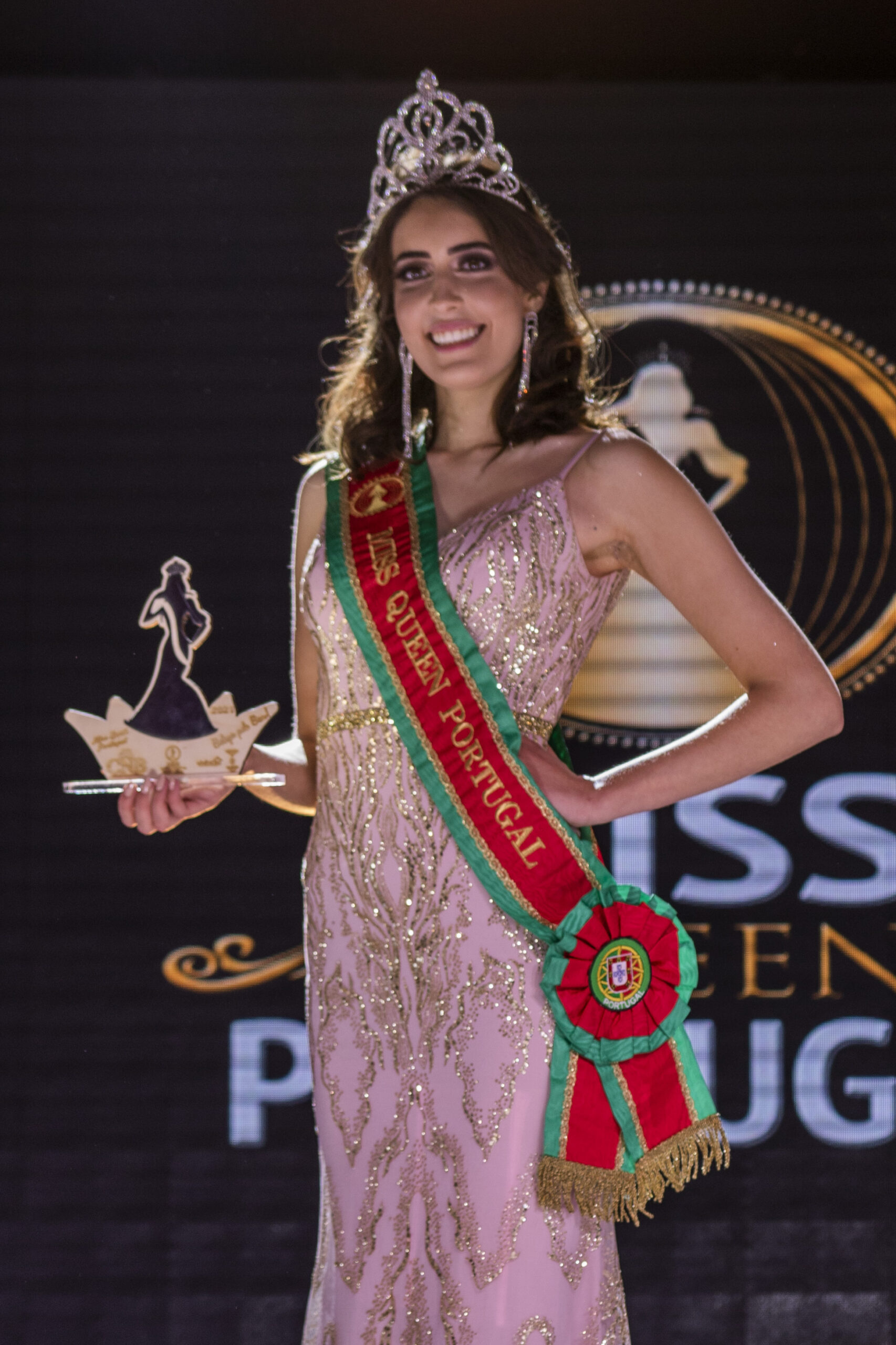 Maria Rosado foi eleita Miss Queen Portugal - Magazine Serrano